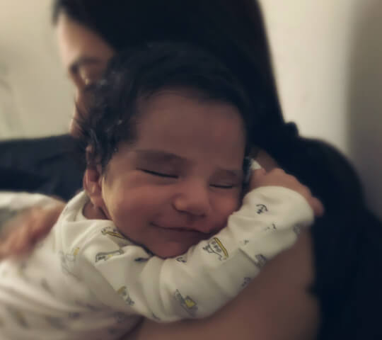 Cómo hacer eructar a un bebé | Naranxadul